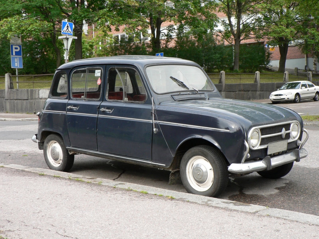 R 4 - Gebrauchtwagen & Neuwagen kaufen & verkaufen | Auto.de